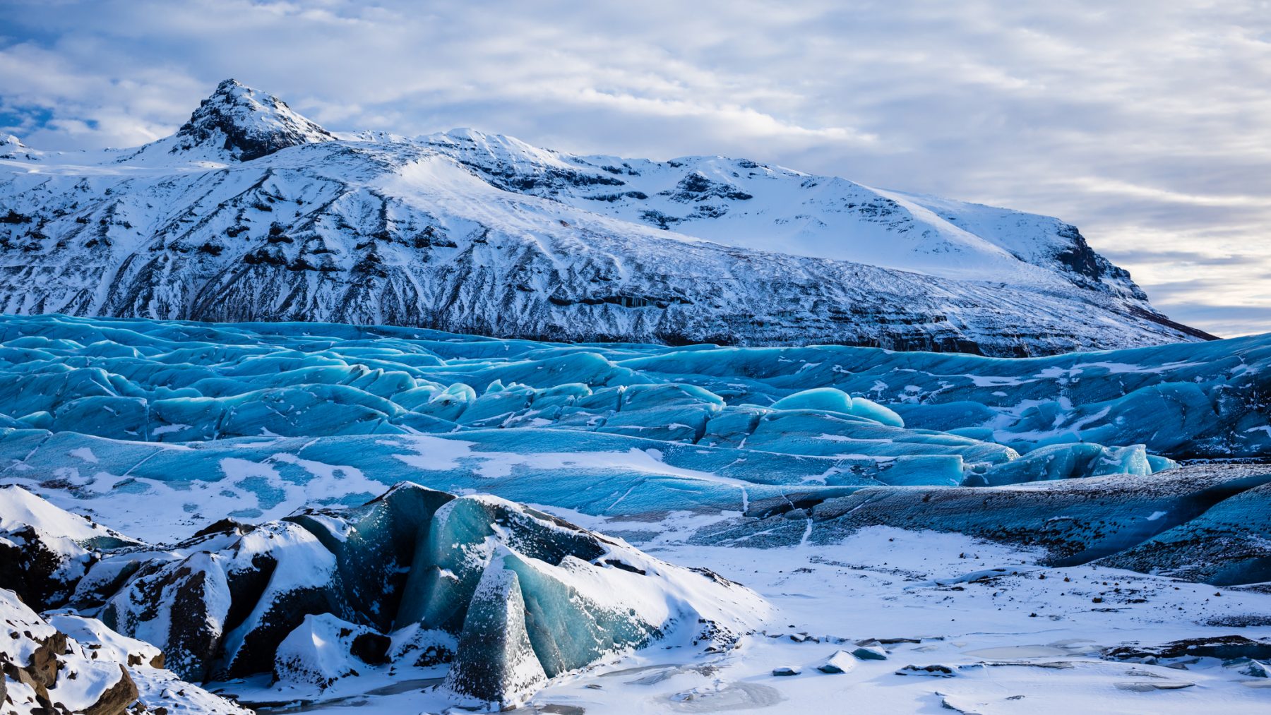 Zo magisch ziet de Vatnajökull-gletsjer in IJsland eruit vanuit de ...