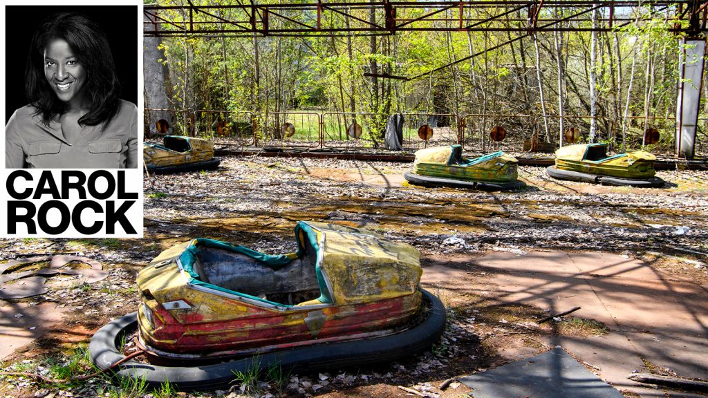 Carol Rock over selfies en foto's op historisch beladen plekken - LINDA.nl