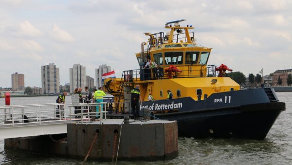 Dode bij botsing tussen sloep en rubberboot in Rotterdam - LINDA.nl