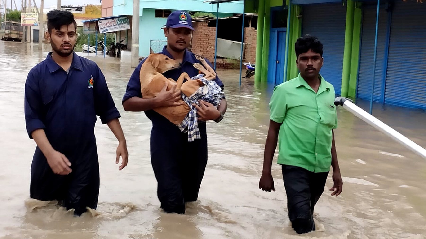 Zware moessonregens kosten bijna 1700 mensen het leven in India - LINDA.nl