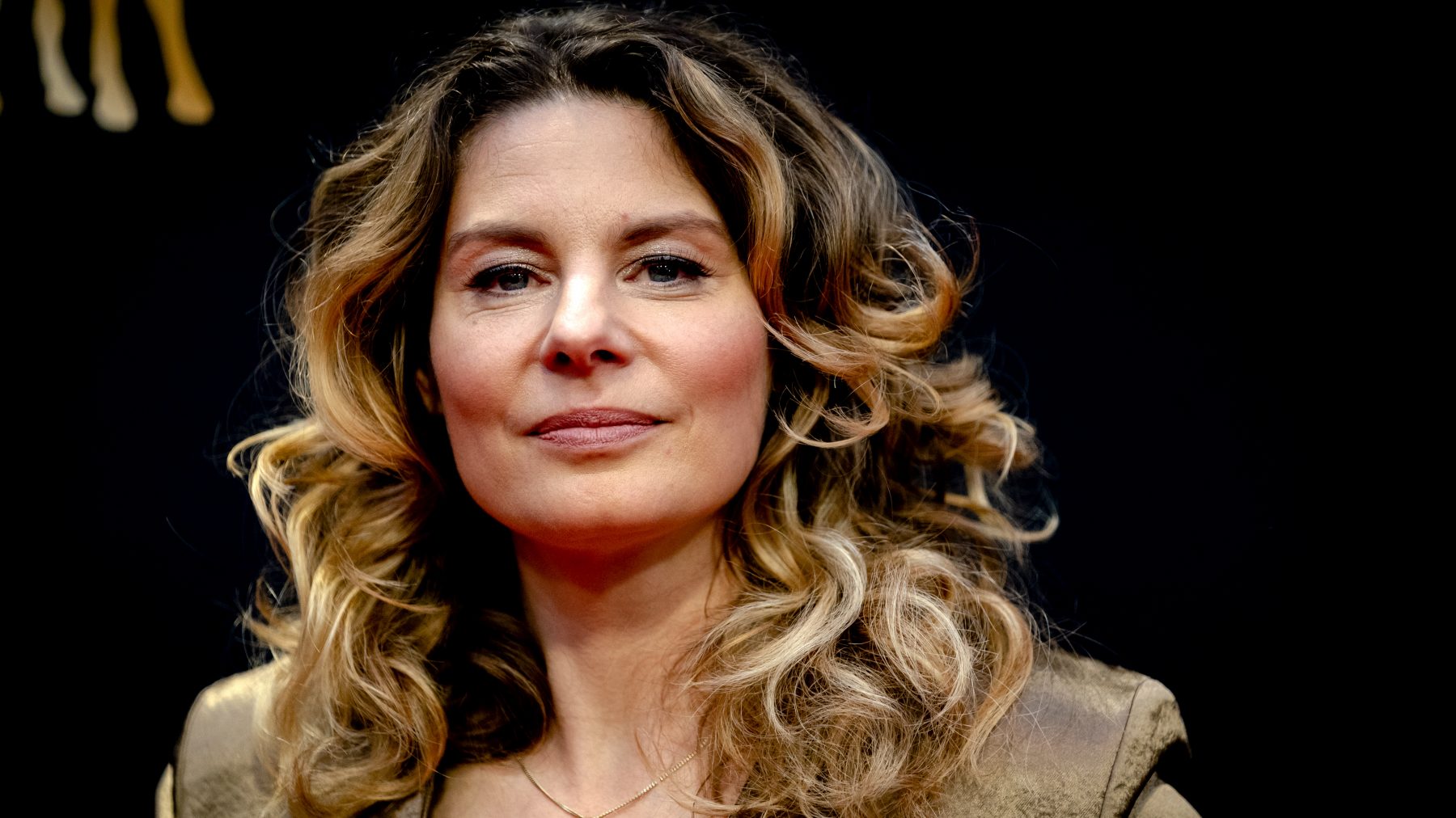 Ze heeft weer prijs: actrice Rifka Lodeizen wint Gouden Kalf - LINDA.nl