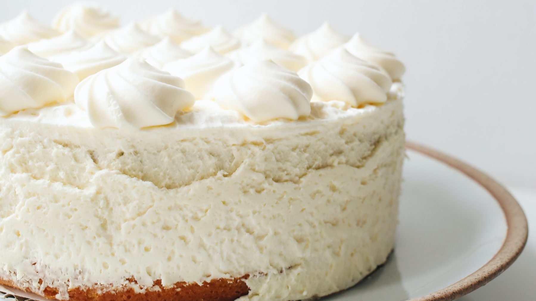 De Queen zet je aan het bakken en deelt recept voor Victoria sponge ...