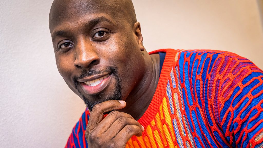 FunX start petitie om racisme verplicht te behandelen op school - LINDA.nl