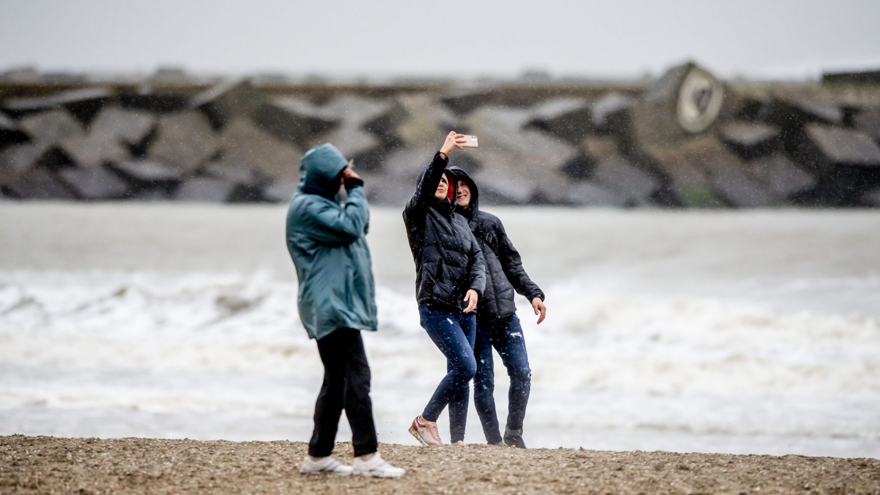 Nederland komt zonder al te veel kleerscheuren af van storm Bella ...