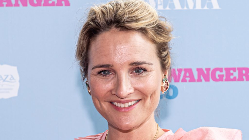 Lieke van Lexmond is vandaag jarig en viert dat met een foto uit oude ...