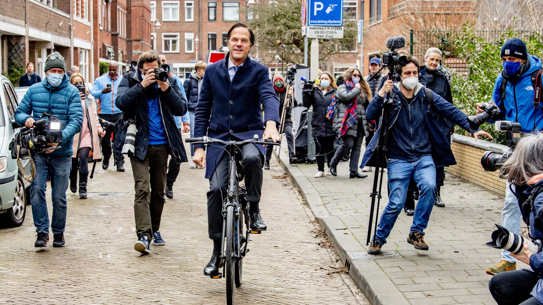 Rutte reageert 'geschokt' op opmerking journalist: 'Géén elektrische ...