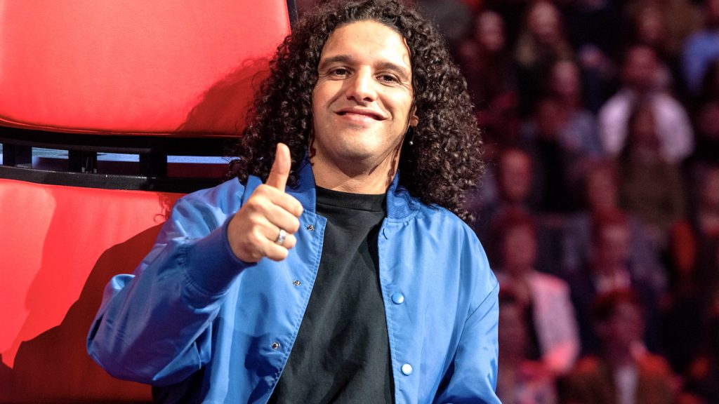 Ali B en zoontje delen hoe zij regenachtige dagen doorkomen: 'Tip van ...