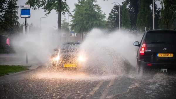 Code geel vanwege kans op onweer in het hele land - LINDA.nl Code geel vanwege kans op onweer in het hele land - LINDA.nl