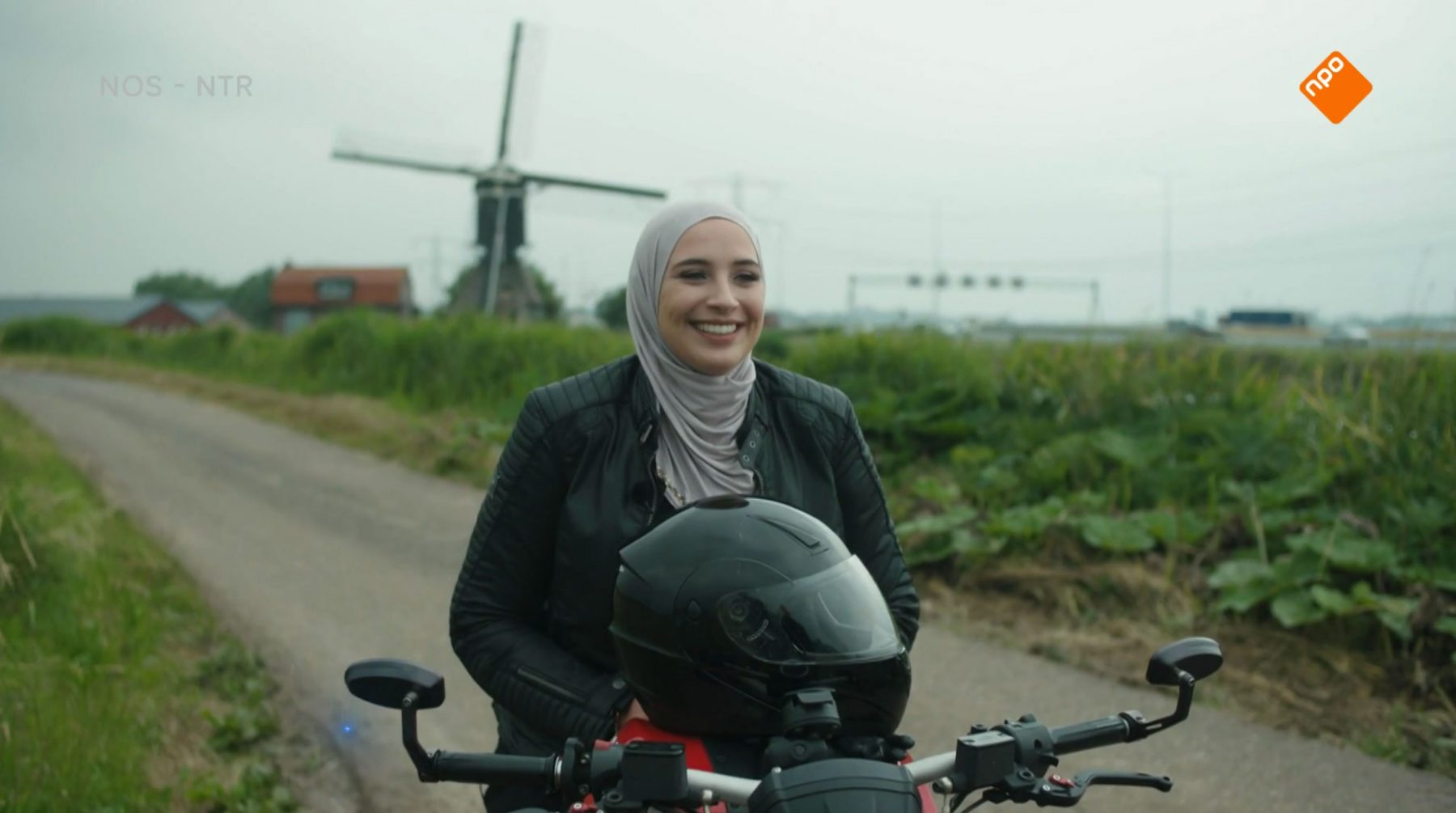 VN-gezant met hoofddoek: 'Wil bevrijd worden van de stereotypes' - LINDA.nl