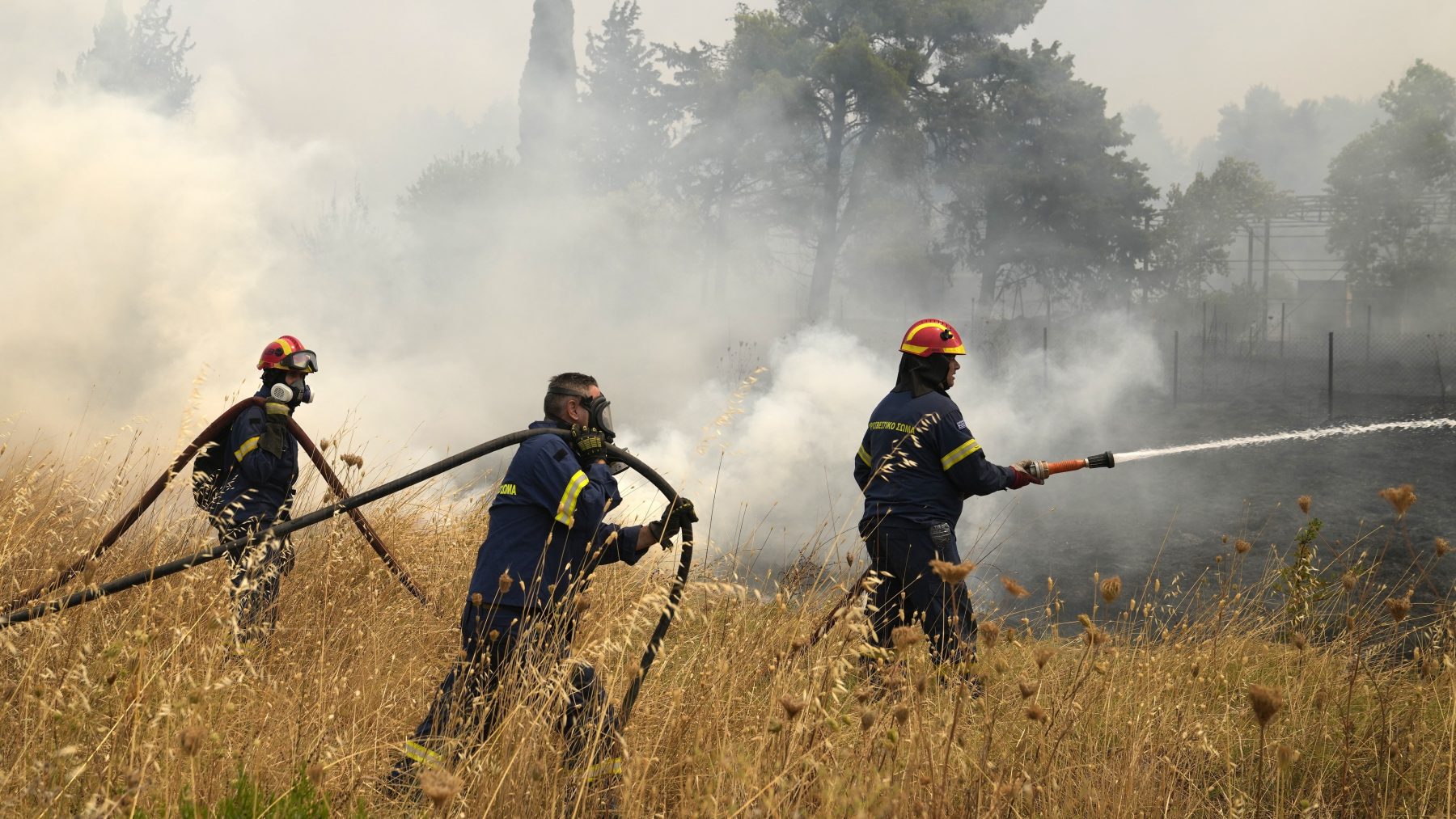 Bosbranden in Griekenland breiden zich verder uit - LINDA.nl