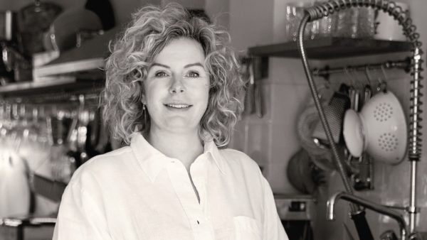 Binnenkijken bij culinair journalist Mara Grimm: 'Servies blijft maar ...