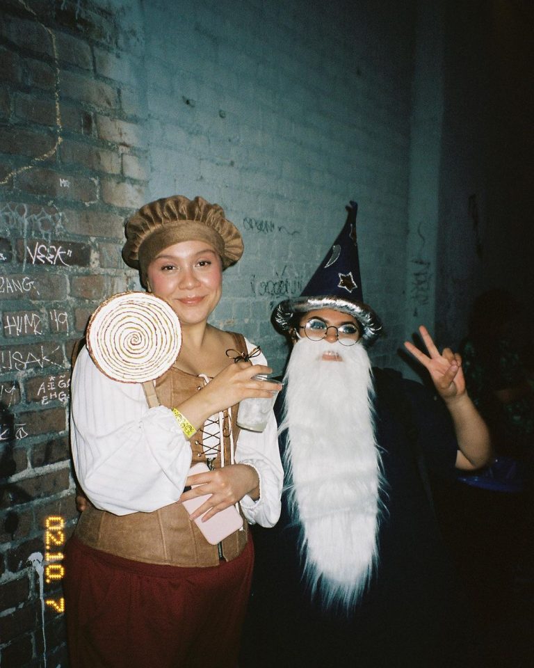 De 'Shrekste' outfits: Shrek Rave zamelt geld in en maakt er een feest ...