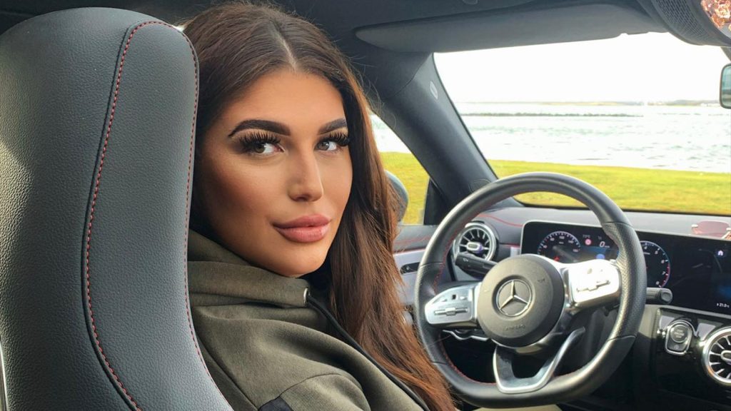 Danique (25) zit al in de overgang: 'Niets meer van mijn eierstokken ...