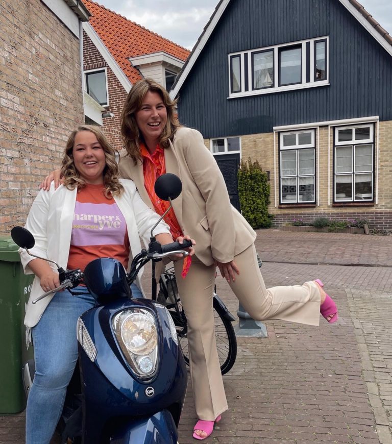 Greetje Bosma is te zien in 'URK!': 'Dat roken van mij kan echt niet ...