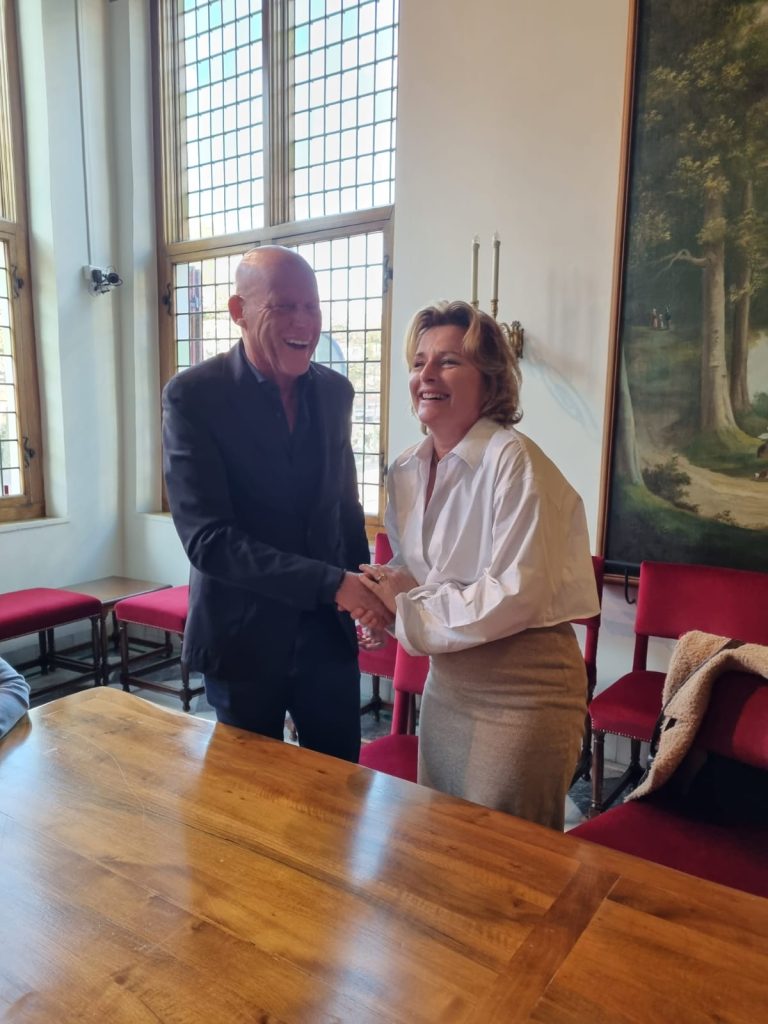 Frits Wester zegt 'ja' tegen zijn jeugdliefde Jeannine - LINDA.nl