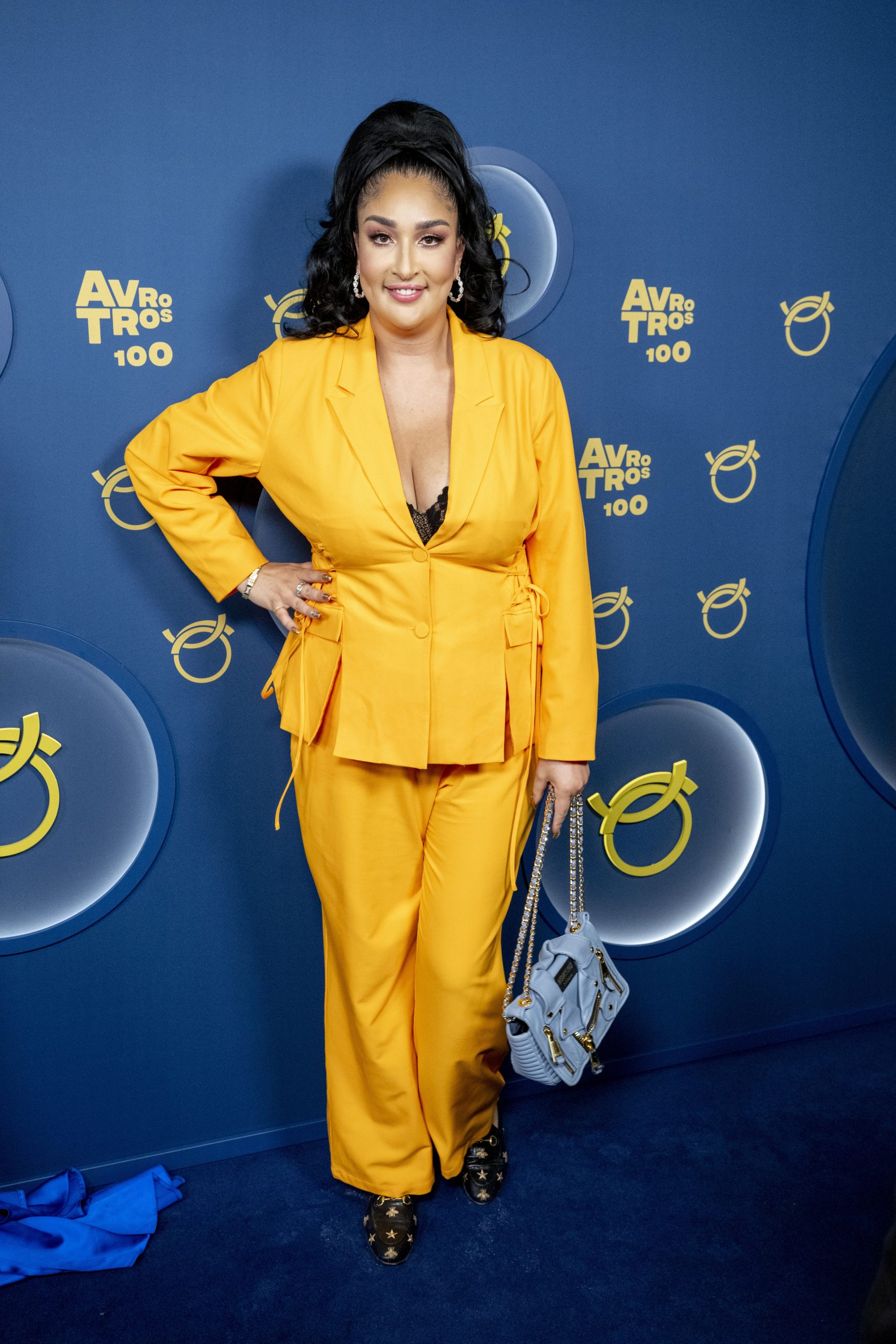 Gouden Televizier-Ring Gala 2023: dit droegen de BN'ers op de blauwe ...