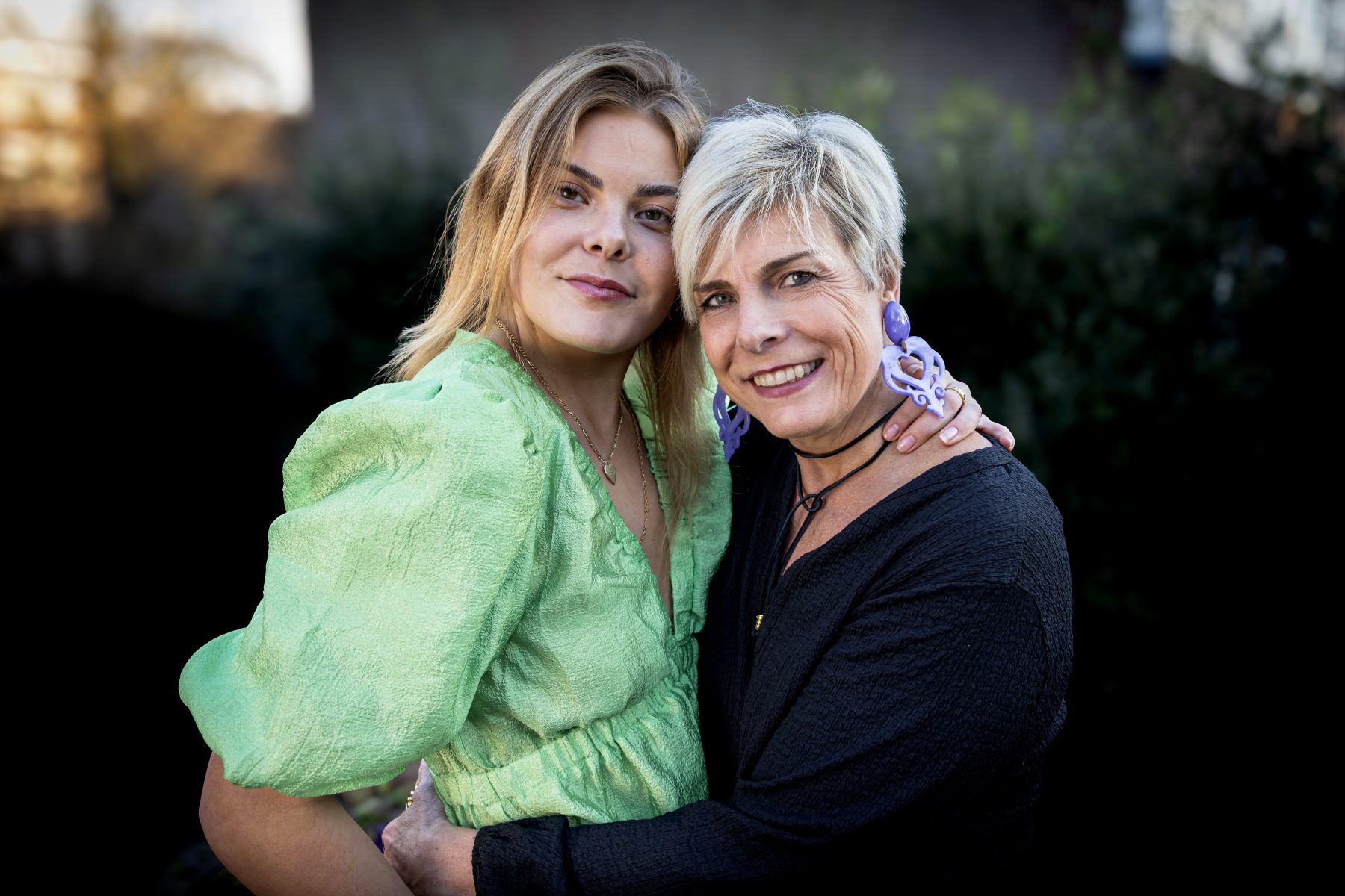 Laurentien en Eloise starten vintagewinkel: "Niet lui zijn maar gaan ...