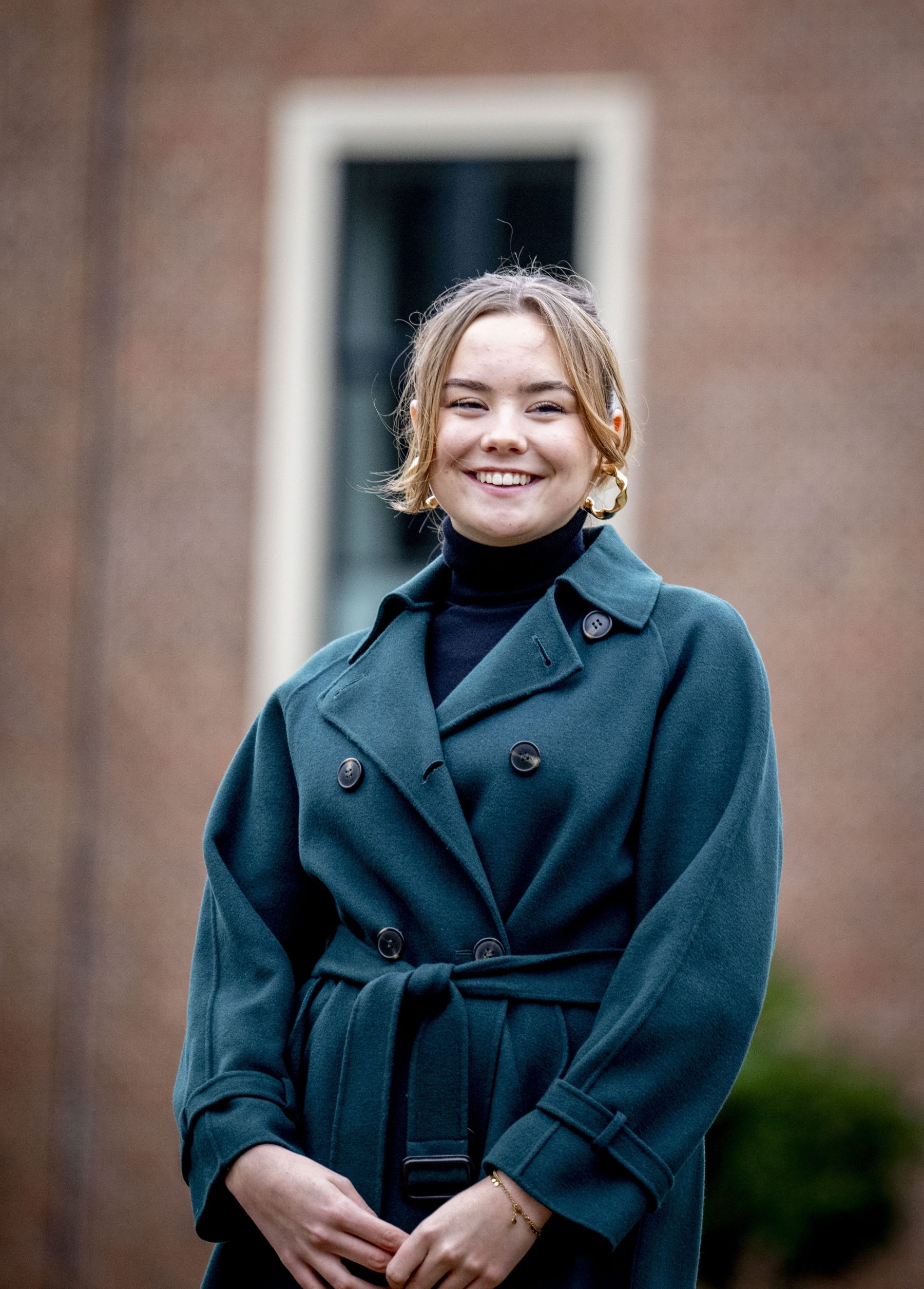 Reislustige prinsessen terug bij ouders voor kerst en poseren voor deze ...