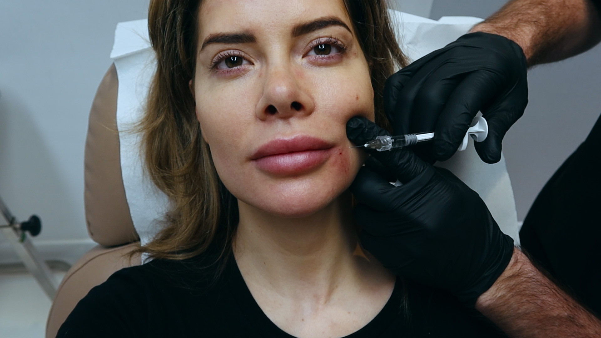 Stephanie Tency waarschuwt voor gevaren plastische chirurgie: 'Ik heb ...