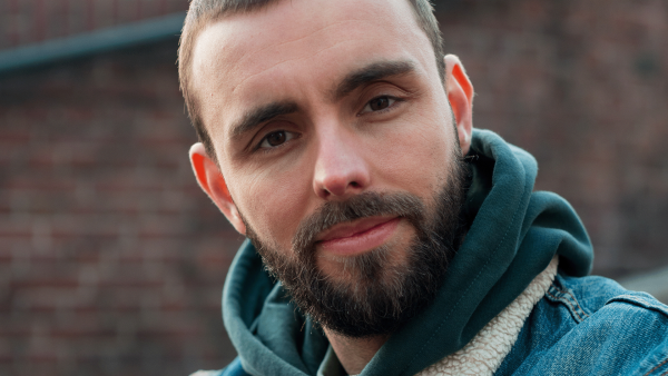 Kevin maakt film over bespreken van zelfdoding: 'Ga gesprek aan' - LINDA.nl