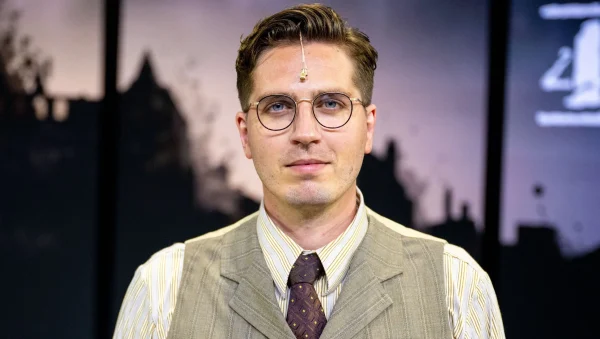 Dorian Bindels vertelt waarom '40-45 de Musical' zo bijzonder is - LINDA.nl