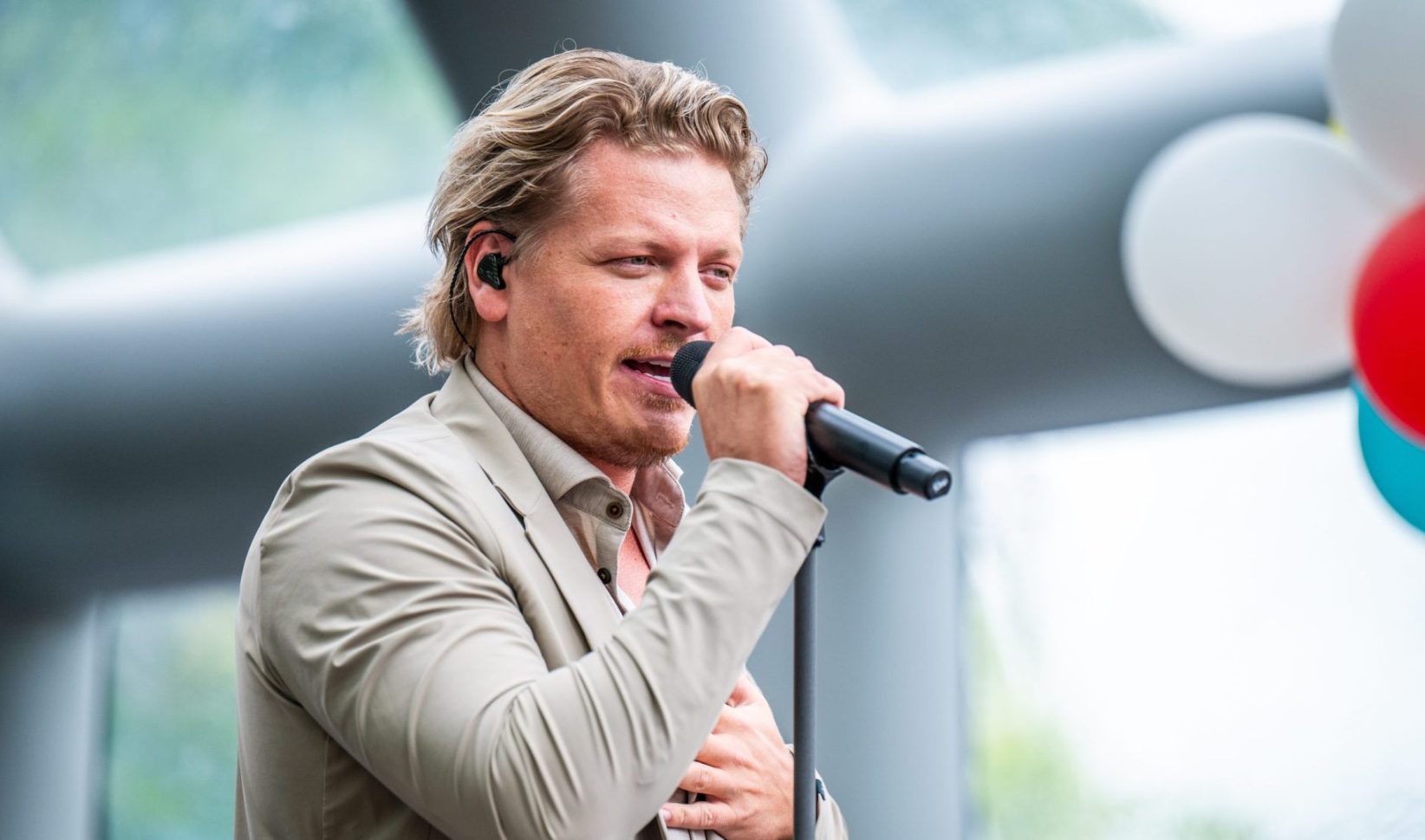 Thomas Berge open over nieuwe relatie: 'Heel gelukkig in de liefde' - LINDA.nl