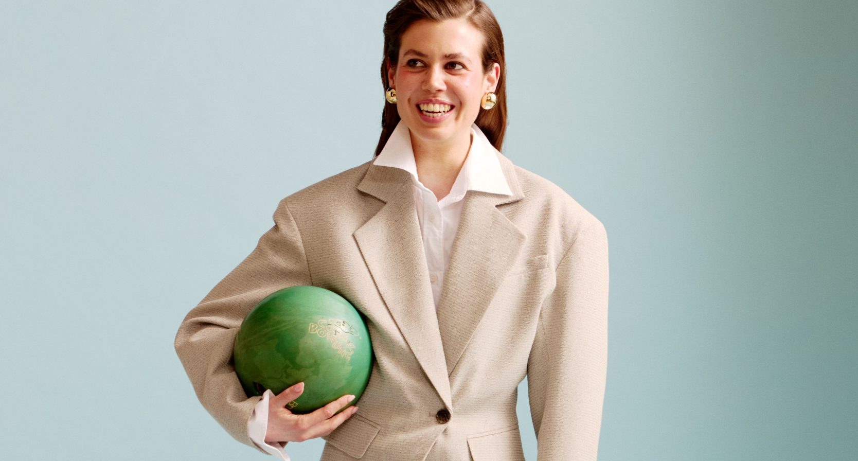 Julia Koopman over solo-bowlen: 'Je bouwt je eigen feestje' - LINDA.nl