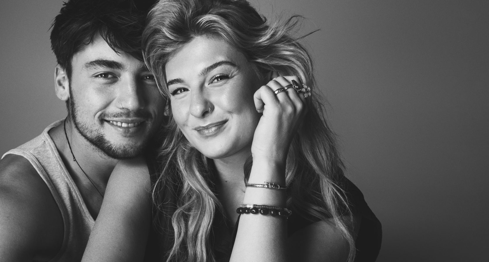 Joy en Dani uit 'B&B Vol Liefde': ‘Vooraf word je gewaarschuwd: lees niets online’ - LINDA.nl